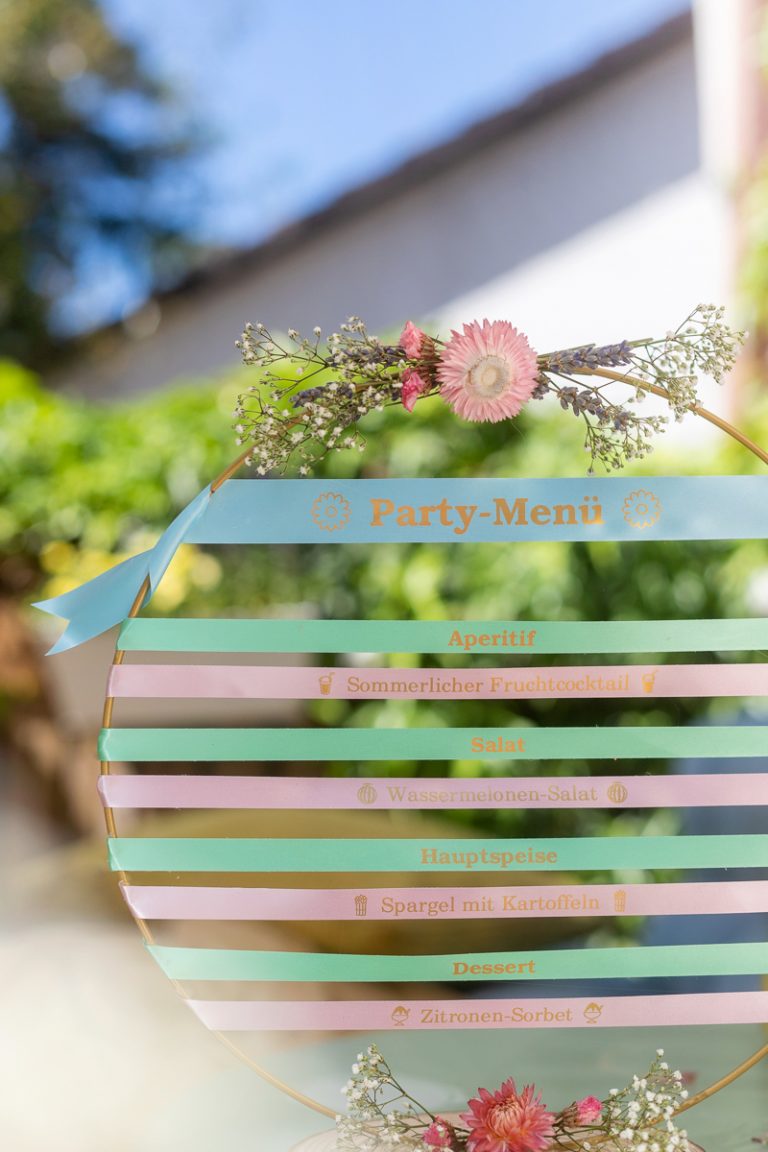 DIY: Partymenü im Goldring für die Midsommar-Party