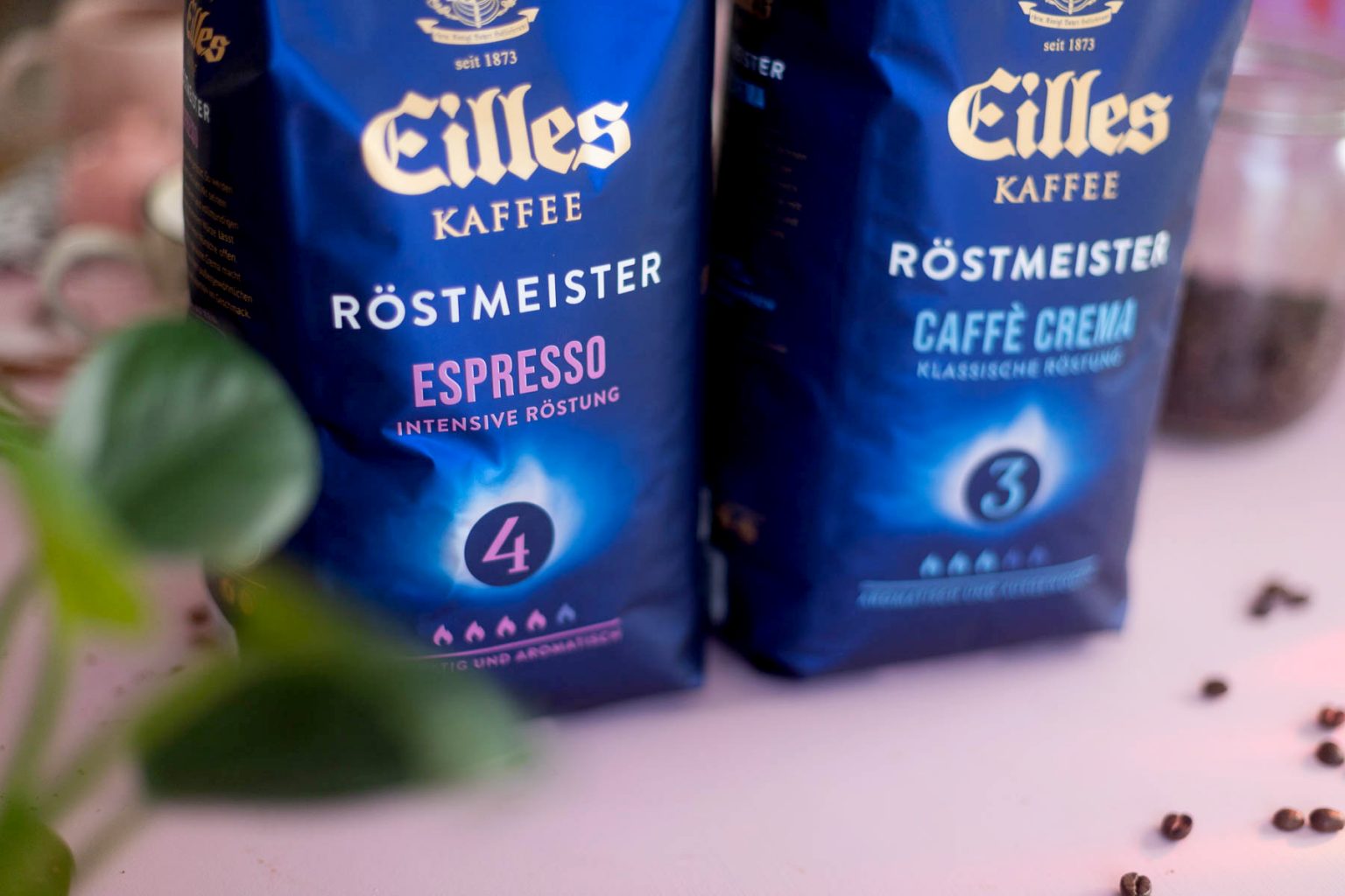 DIY: Kaffeeschablonen selbermachen – mit kostenlosen Vorlagen